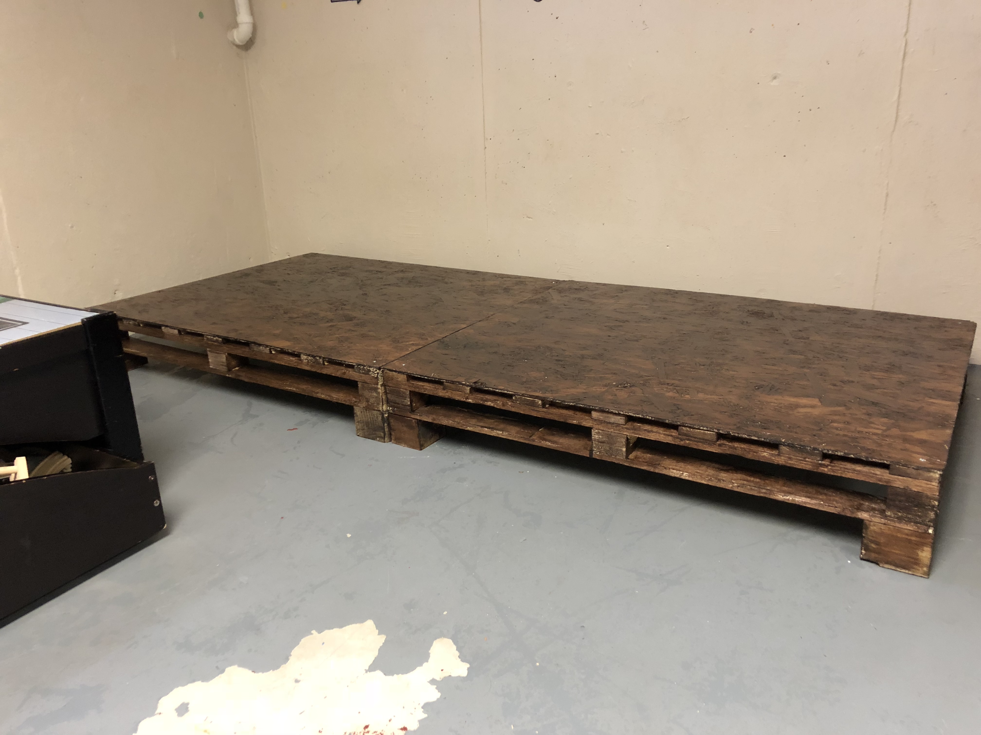 A DIY Theater Stage for a Toy Room | SharSum Paint